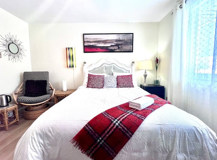 Romantic With Private Bathroom & Free Parking - Peterborough