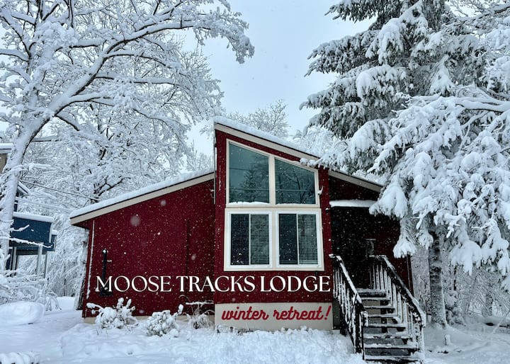 Cozy Retreat! Private Hot Tub, Grill & Firepit - Tobyhanna State Park, Tobyhanna