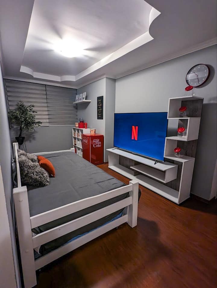 Penthouse De Lujo/minicine65”/camaking/3hab - Quito