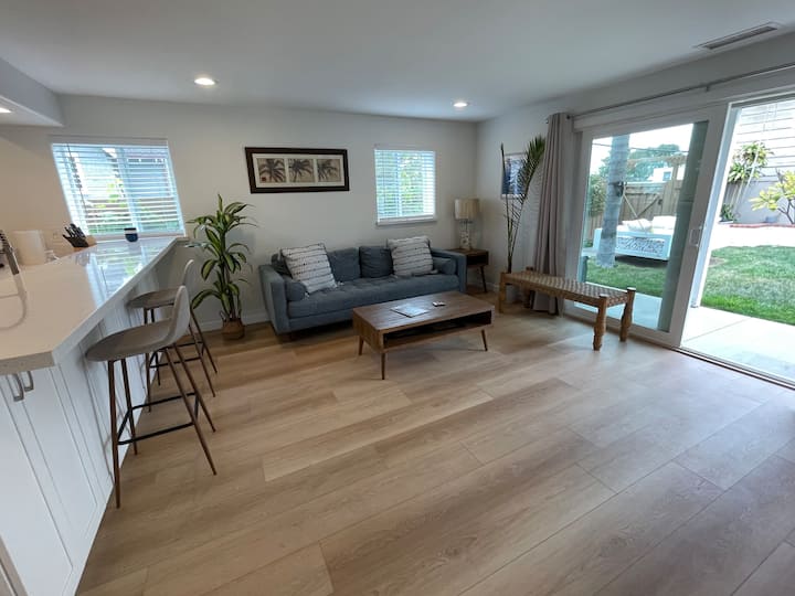 Heart Of The Village 2br 2ba, Hugeyard, Compound! - Del Mar, CA