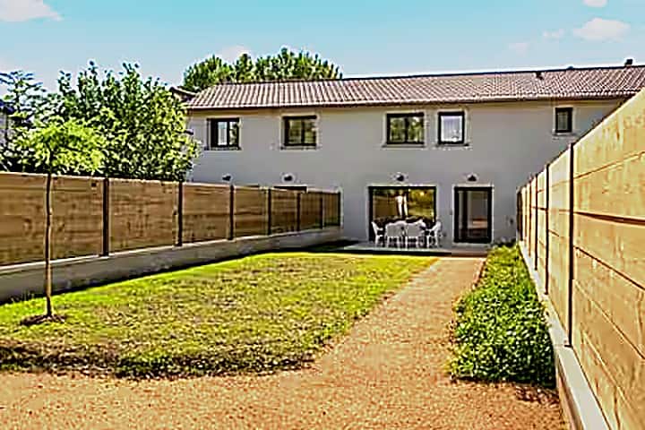 Maison Climatisée, Calme, Tout Confort 3 Chambres - Neuville-sur-Saône