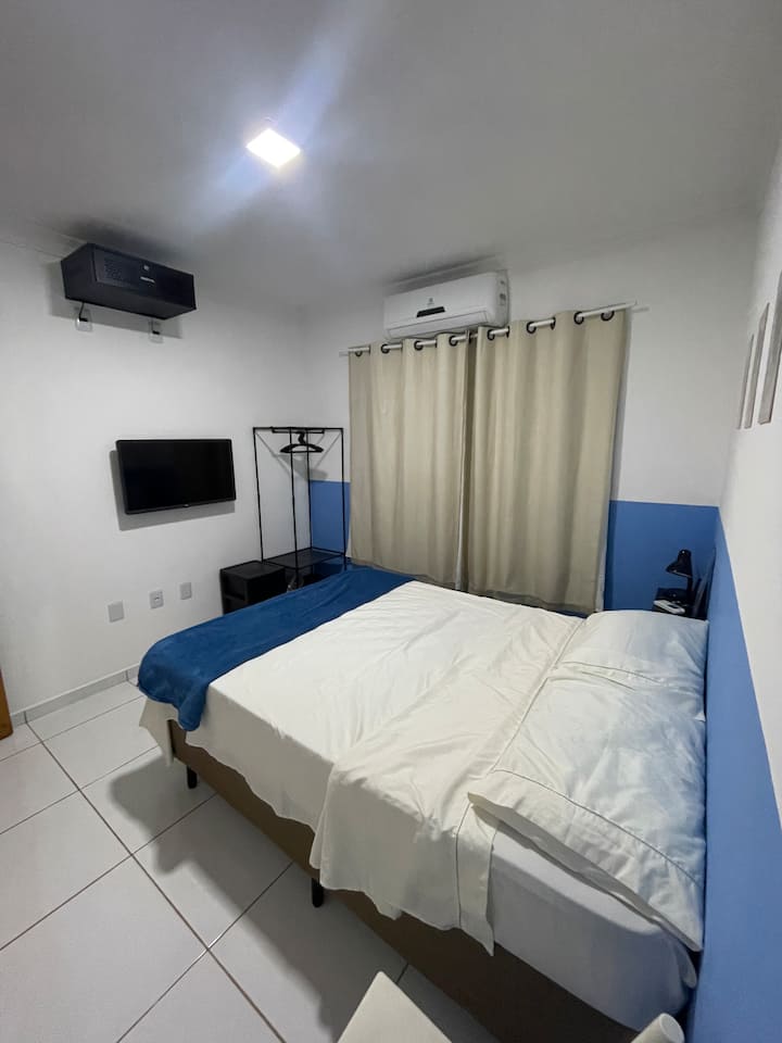 Quarto Em Apartamento - Com Ar - Mossoró