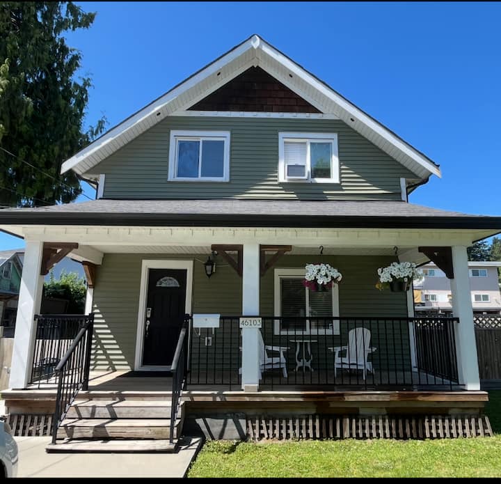 Entire House J&j Chilliwack - Chilliwack