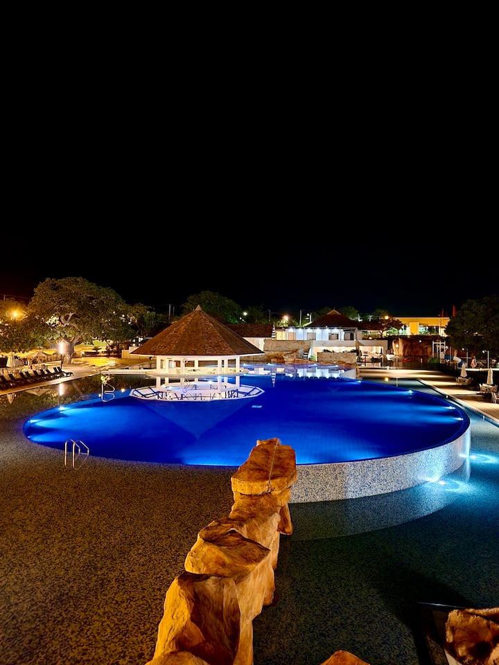 Club House De Lujo Wifi, A/a Y Jacuzzi Ricaurte - Cundinamarca