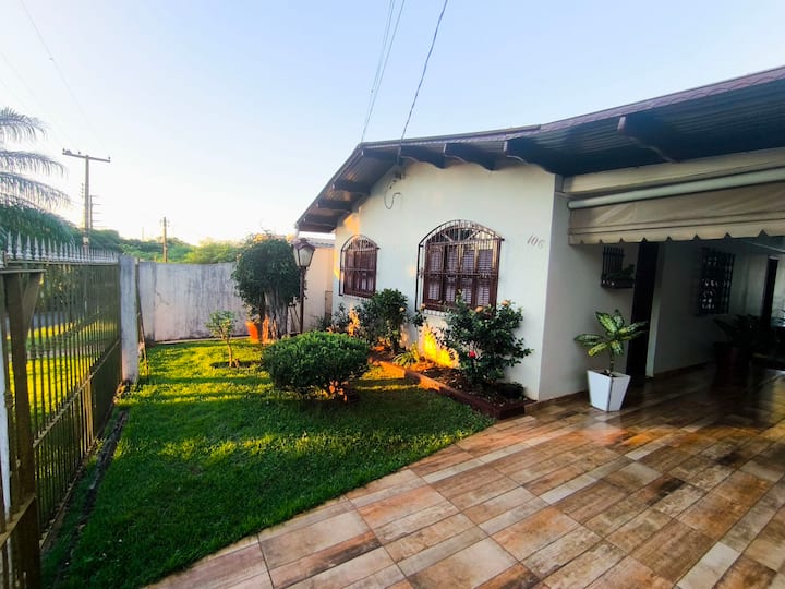 Casa Inteira, Próximo Ao Centro. - Foz do Iguaçu
