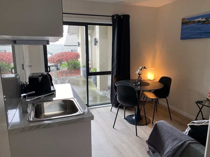 Ihimaera 
Suite 1 Or 2 Brm River Garden Cambridge - Cambridge