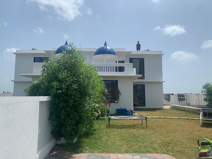 Green Sanctuary Cottage Room - Surat