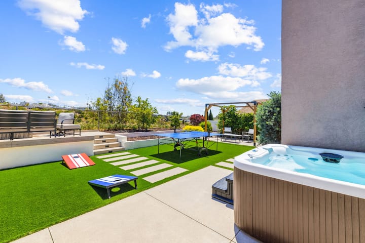 Backyard Beauty | Hot Tub, Bonfire And Patio + Ev - San Diego, CA