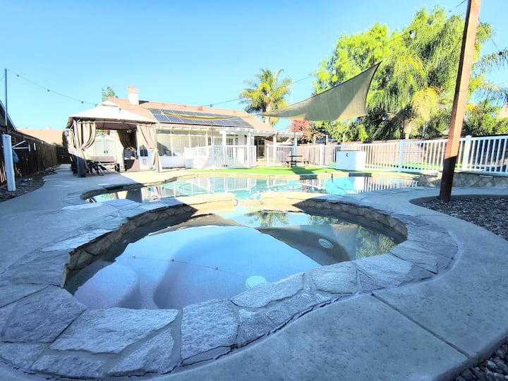 Quiet Home With Private Pool And Spa - Menifee, CA