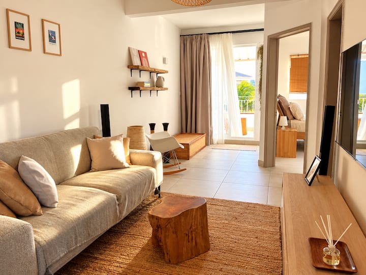 Coastal Chic & Cosy Apartment, Beach 300m - Mauritius
