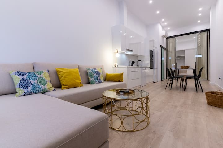 Apartamento Nuevo Y Moderno En El Centro De Elche - Elche