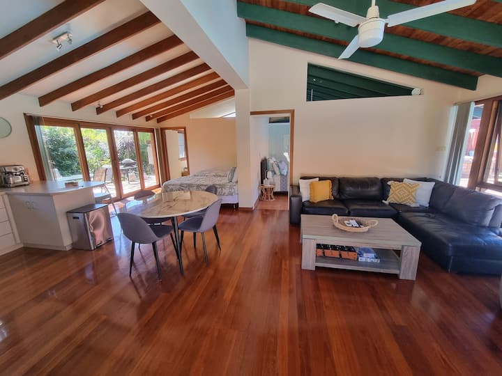 Barristers On Beryl - Sawtell