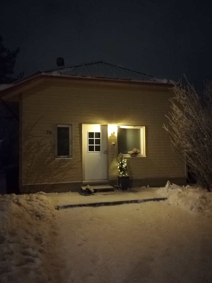 Yksiö, Autopaikka Oven Edessä - Oulu