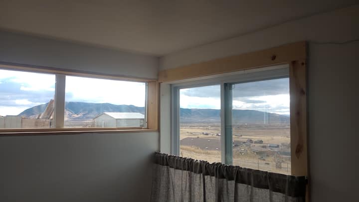 Rustic Cabin With A View - Snowy Range, WY
