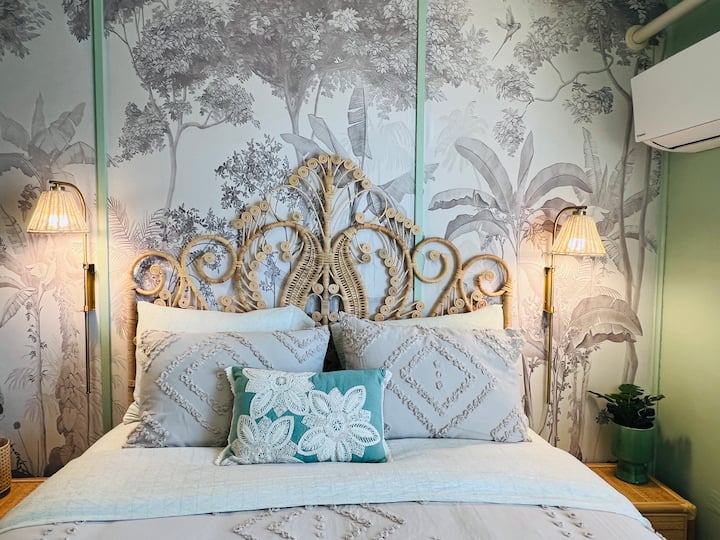 Vintage Hawaiian Room +Fridge +Kitchen Use+ Wifi - Placerville, CA