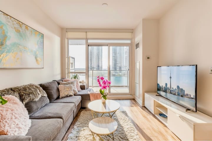 Lakeview Luxury 2br • King • Balcony • 15 Min Dt - Torontó