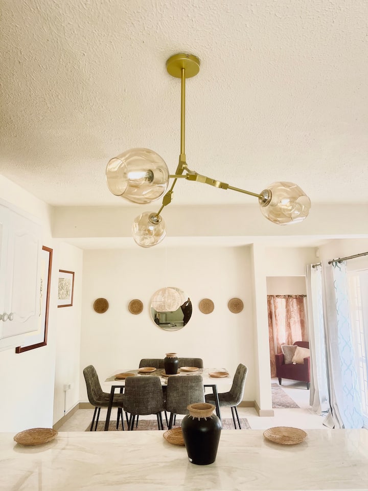 192 Apartment B
*Modern Spacious 2 Bedroom 1 Bath* - Barbados