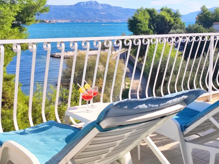 Beautifull Studio With Stunning  Sea View By Beach - Arbanija