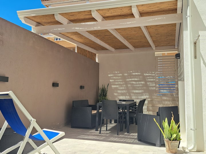 Marina Di Ragusa (Rg) Sicilia
Casa Vacanze - Marina di Ragusa