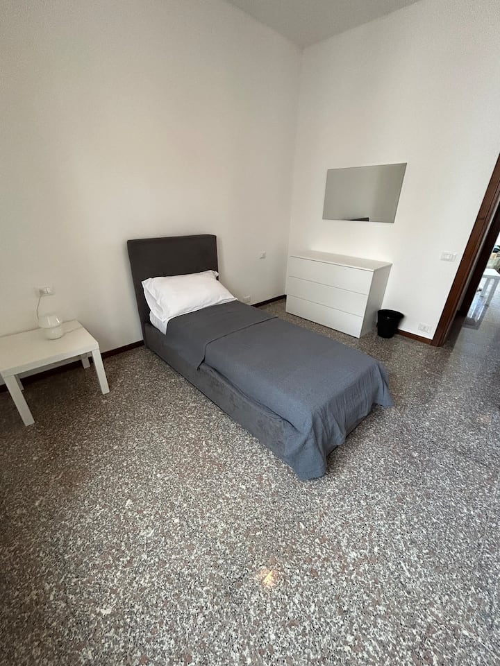 Bergamo.stanza Privata In Centro. Self Check In - Bergamo