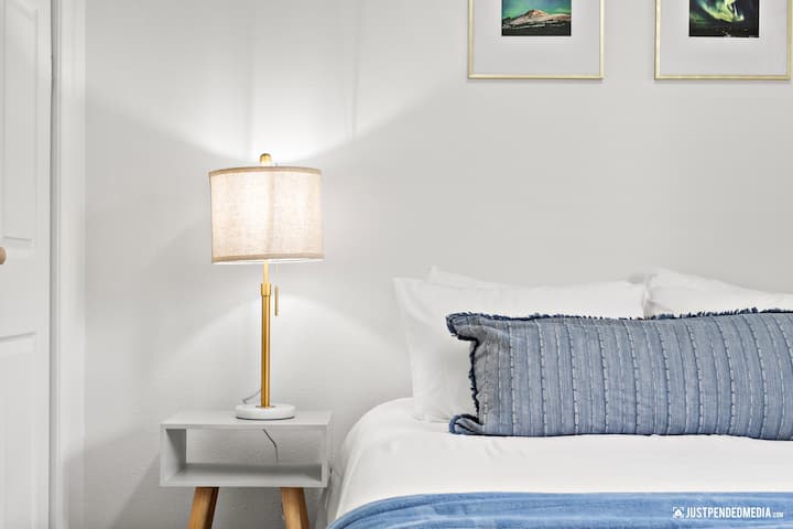 Chinook Chalet: Midtown Anchorage/ Airport Retreat - Anchorage, AK