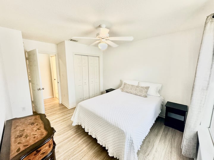 Uber-friendly Convenient Getaway - Destin, FL