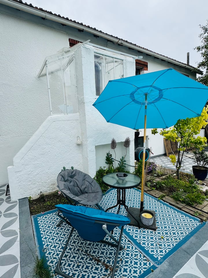Coqueline 1/terrasse «Le Village Des Schtroupmfs - Thiais