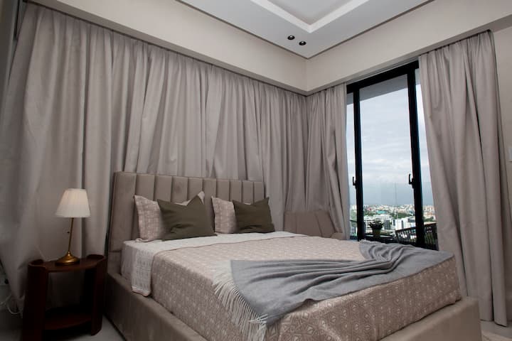 Pequeño Aparta Estudio En Piso 17 , Sin Parqueo - Santo Domingo