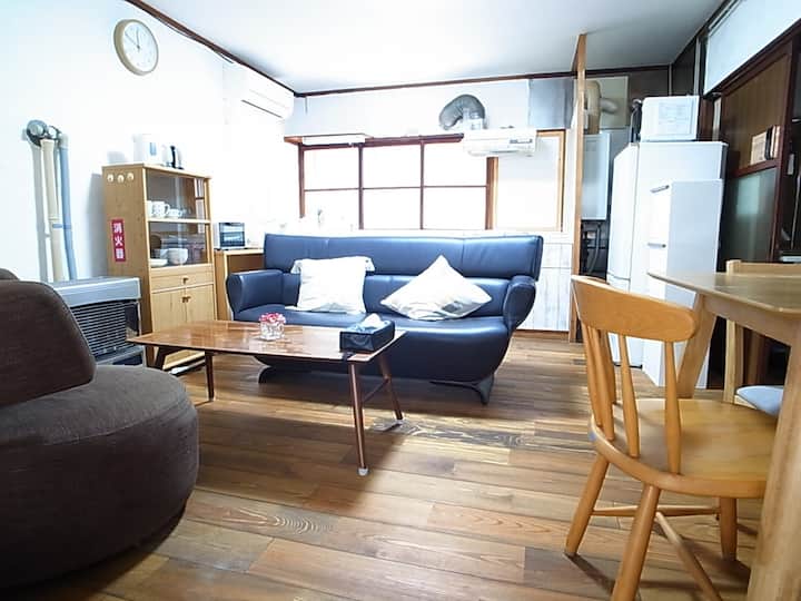 札幌駅から徒歩15分〇戸建貸切〇4～８名まで〇wifi〇古い北海道の民家・昔の家での暮らしを体験 - Sapporo