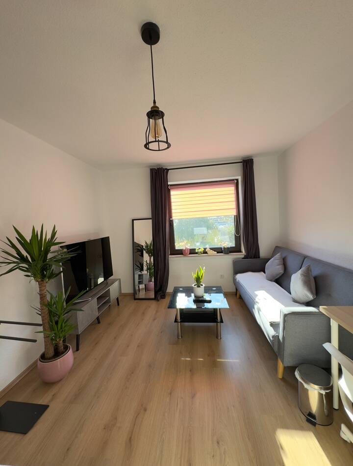 55" Tv | Fast Wifi | Monitor | U-bahn Sehr Nah - Bochum