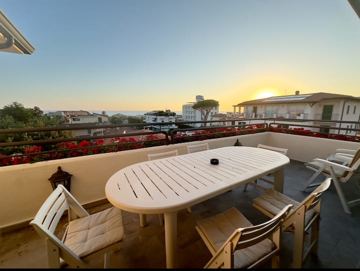 Luxury Penthouse Near The Beach - Pietrasanta