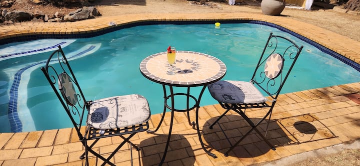 Beautiful 4-bedroom Guesthouse - Brakpan