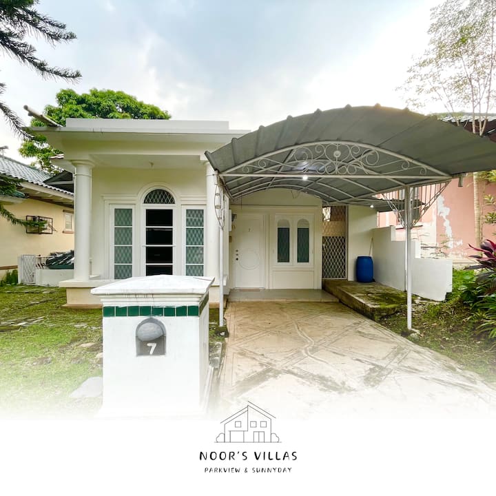 Noor's Villas - Sunnyday, Sentul City - Bogor