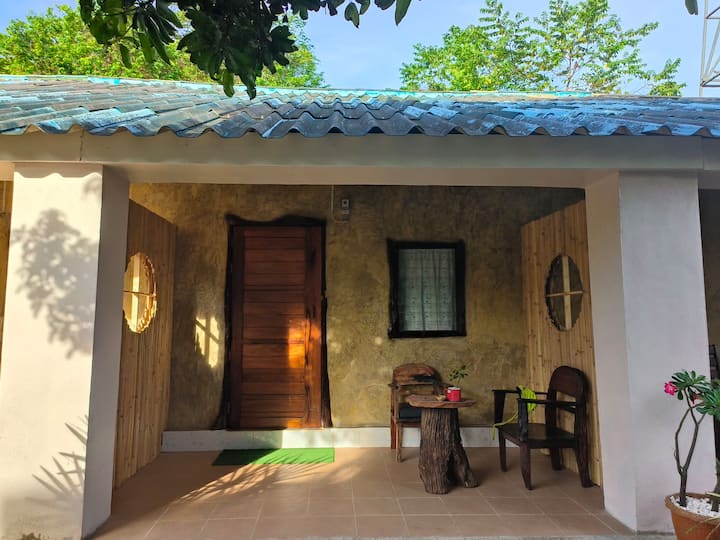 Koh Tao Ban Liu's (Monthly) - Ko Tao