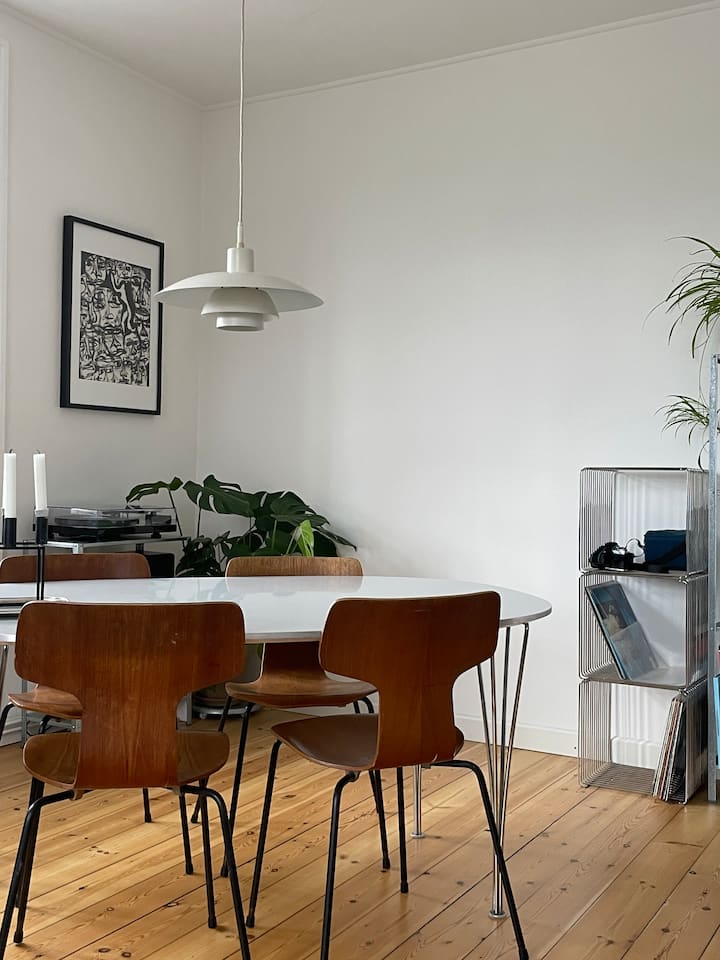 Spacious And Sunny Copenhagen Apartment - Kopenhagen
