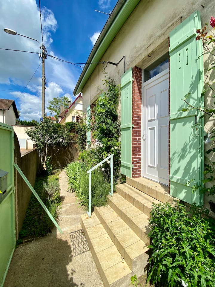 *La Maison Verte* Dijon: Véranda, Jardin + Parking - Dijon