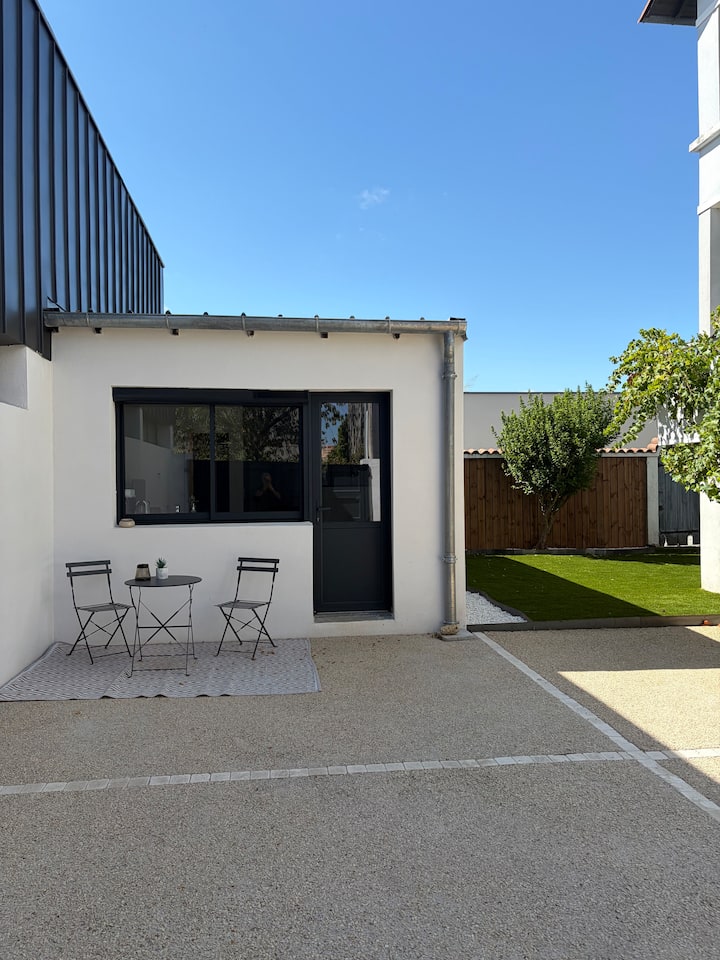 Studio Cosy Avec Terrasse - Niort
