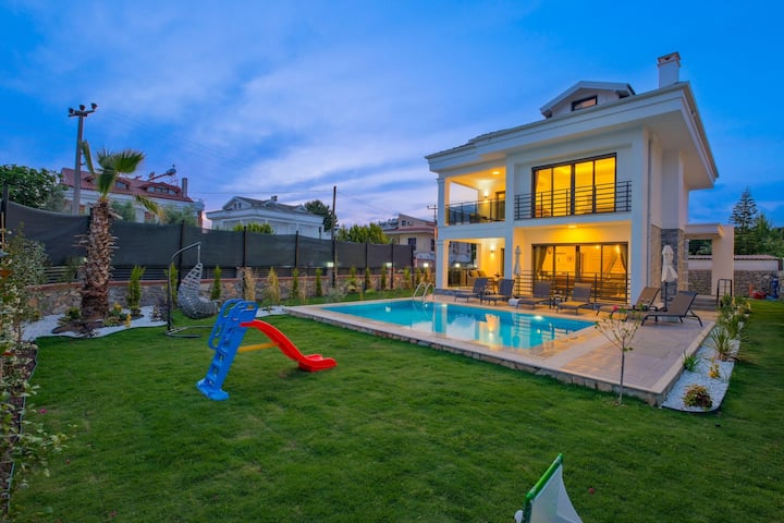 Fethiye Sahile Yakın Lüks Villa - Fethiye