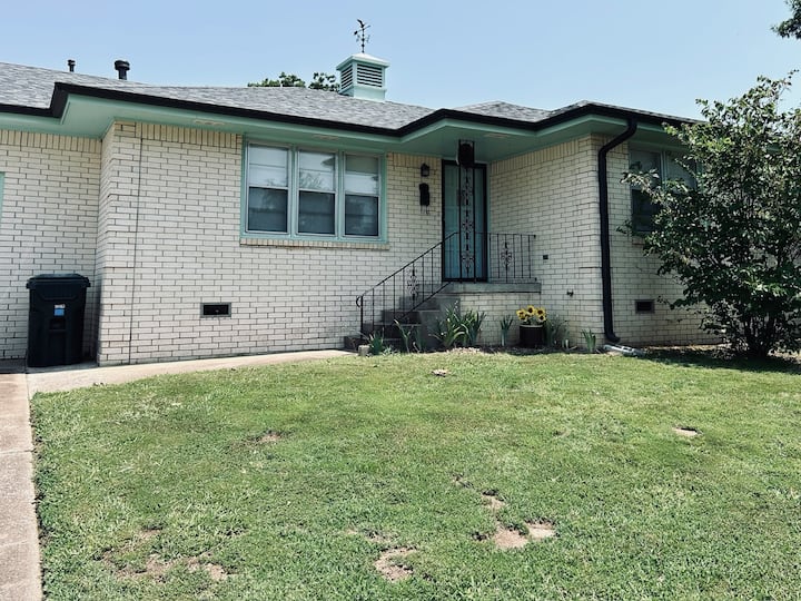 Hummingbird Inn Of Claremore - Claremore Lake, OK