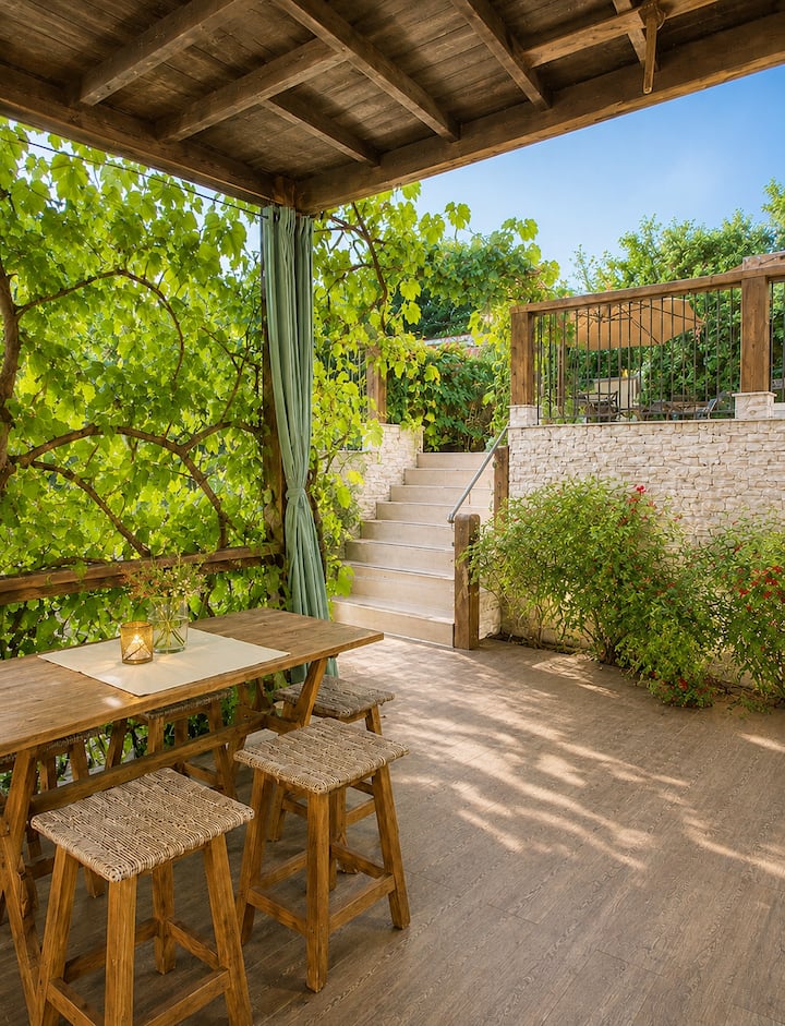 Secluded Spanish Villa Event Grounds & Pool - Redwood City, CA