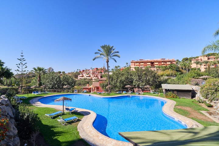 Beach & Mountain Resort Apt |Pool|bbq|chill Out - Marbella