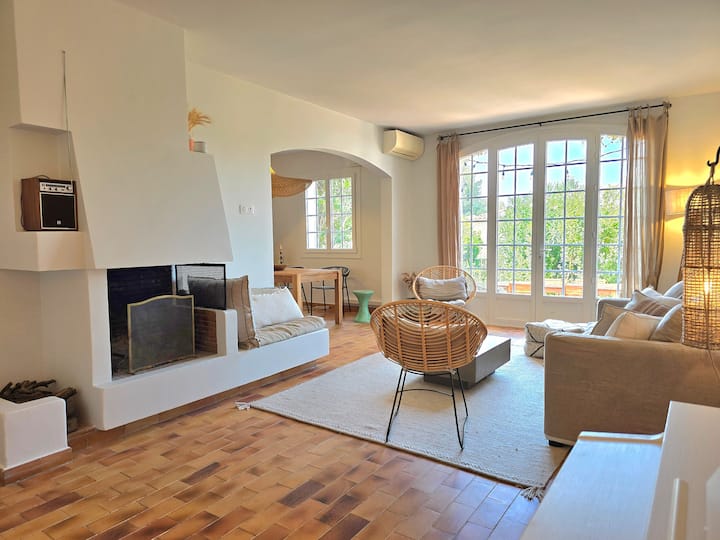 La Madrague -Super Terrasse 3min De La Mer+parking - Bandol