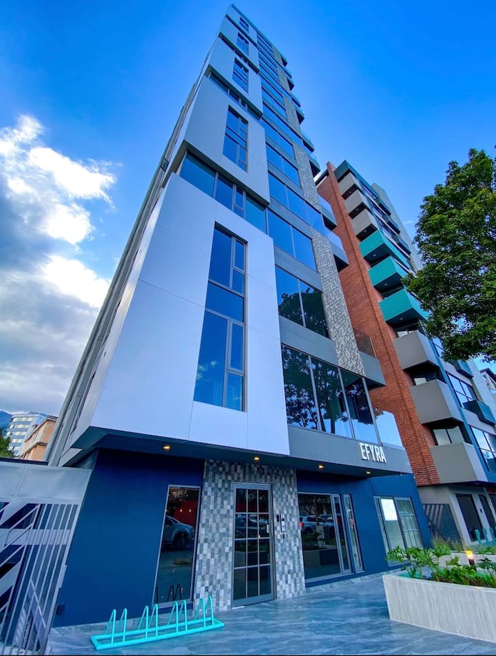 Estudio De Lujo Con Vista Al Parque - Quito (Ecuador)