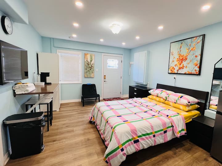Cozy Studio Suite-1/bath/kitchenette -