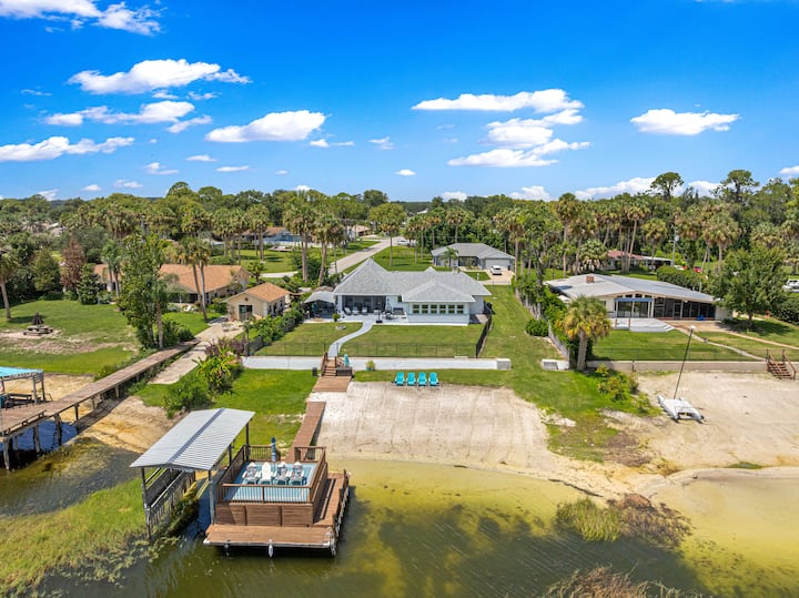 Bird Island Retreat | Private Beach - The Villages, FL
