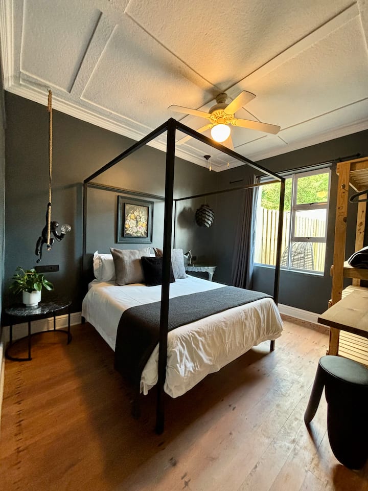 Romantic Haven With Hot Tub In The Heart Of Knysna - Knysna