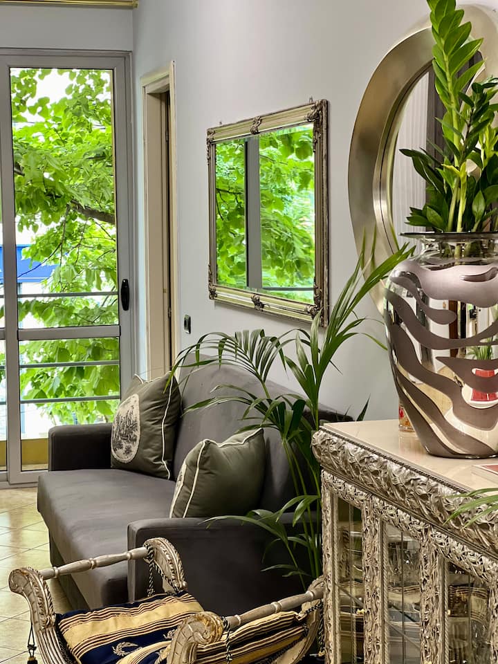 Elda Yellow Palace | 2 Bedroom Apartment - Tirana