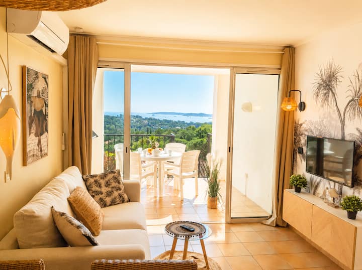 Vue Mer Et Saint-tropez Piscine Vagues-capucine - Grimaud