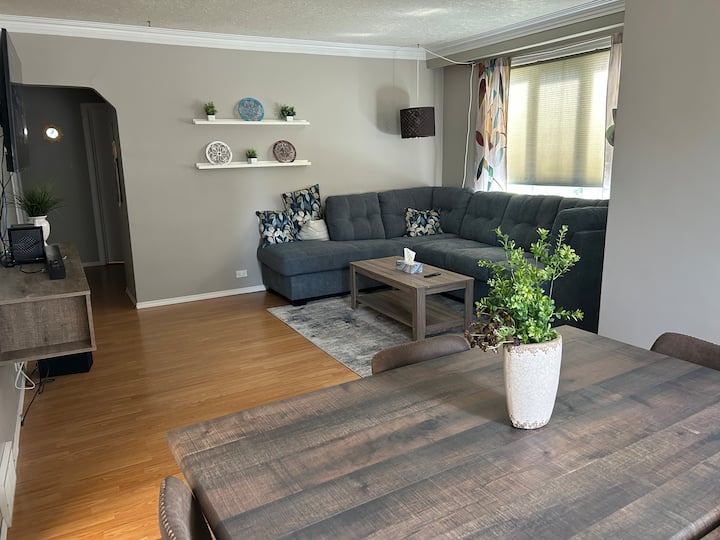 Welcoming North End Charmer - Swan River
