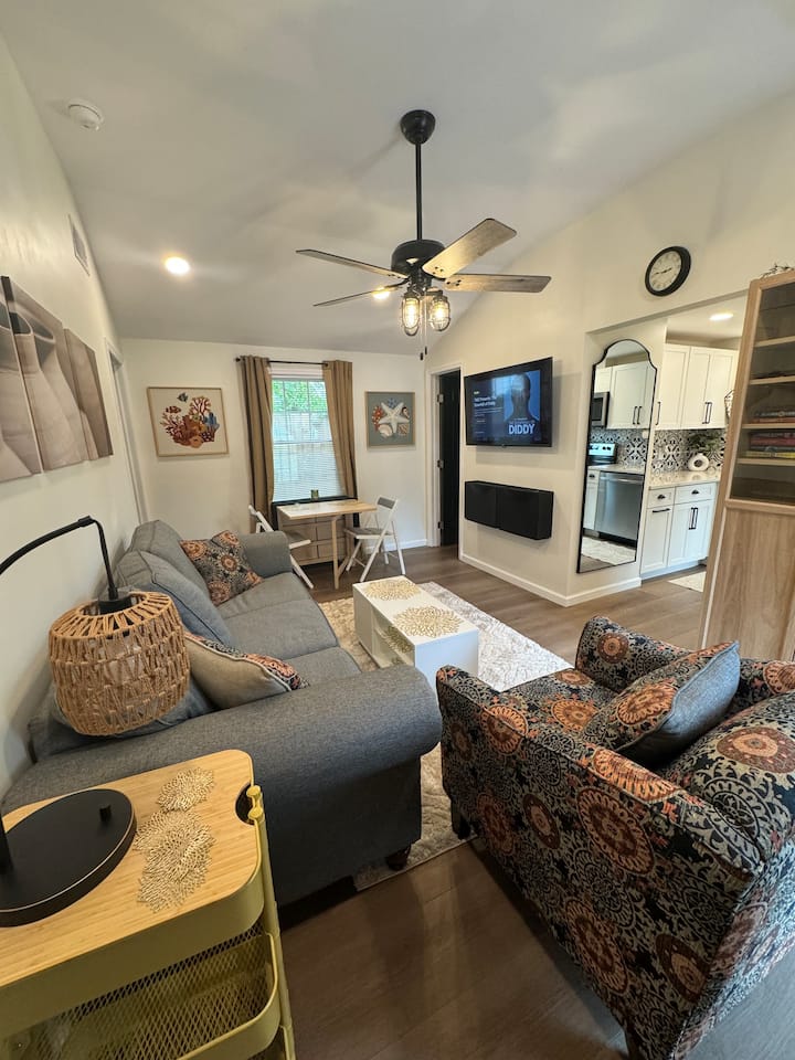 Cottage In Gordonston Fully Fenced - Savannah, GA